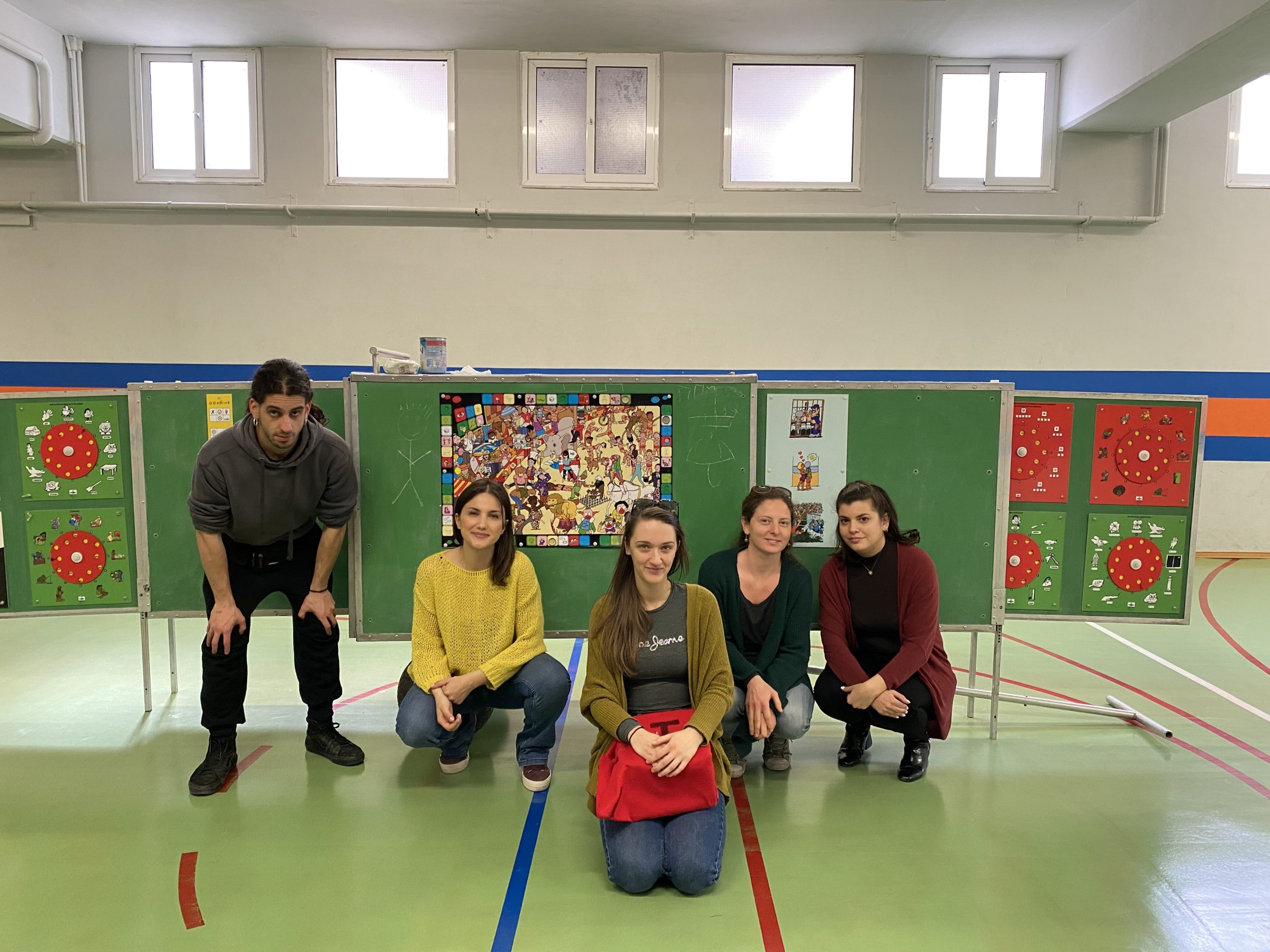 Το «Mobile School- Κινητό Σχολείο» στα Εκπαιδευτήρια Φρυγανιώτη ...