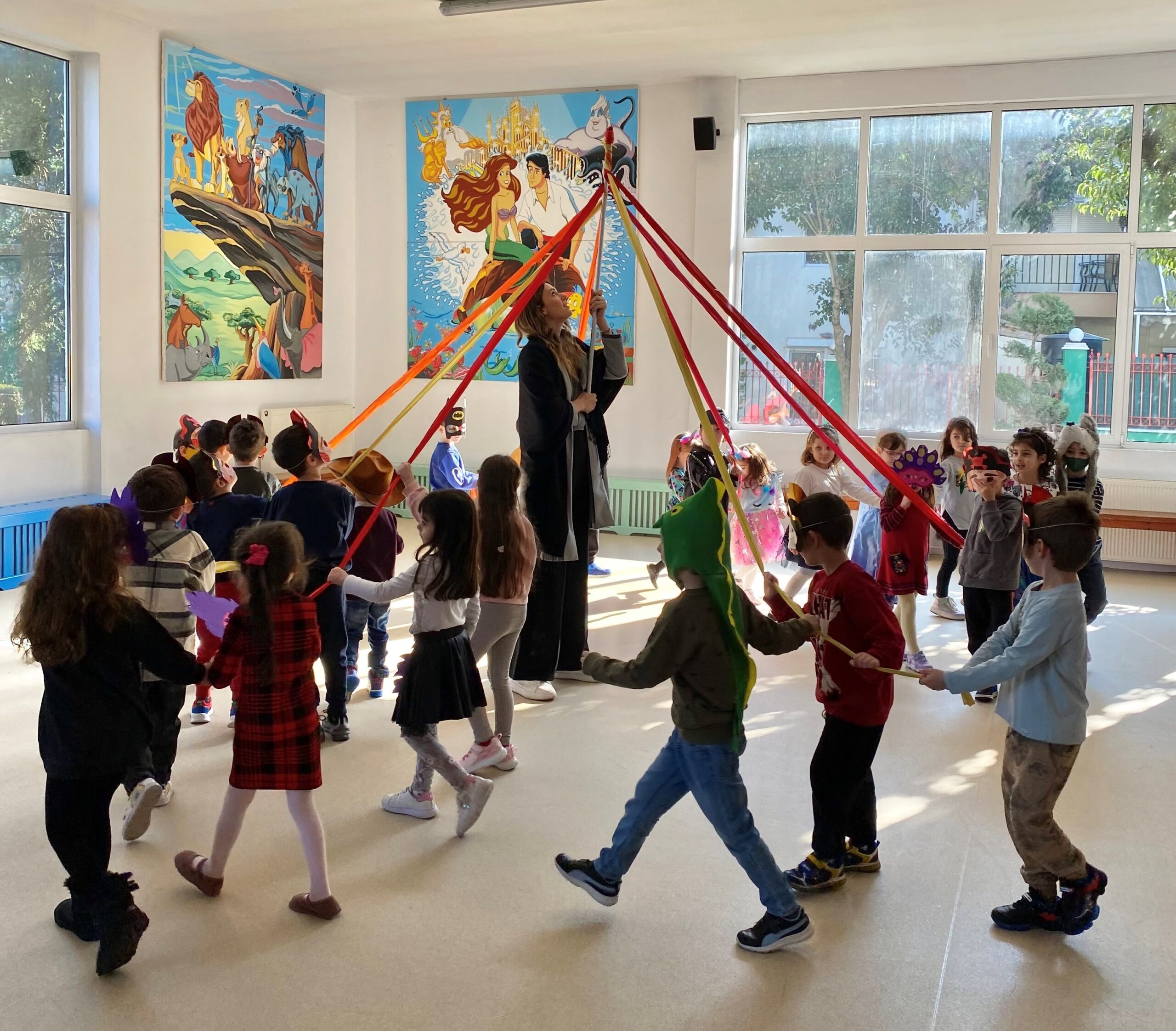 Καλή Αποκριά σε όλους!!! | Εκπαιδευτήρια Φρυγανιώτη